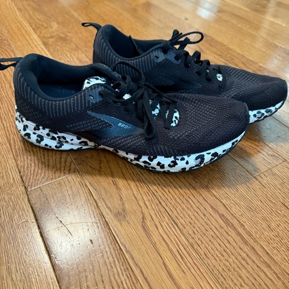 Brooks | Shoes | Brooks Revel 5 Run Wild Black White Snow Leopard Shoes ...